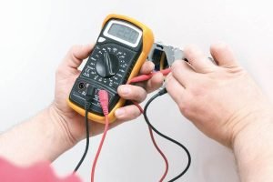 Guide du Multimètre pour les Débutants en Bricolage